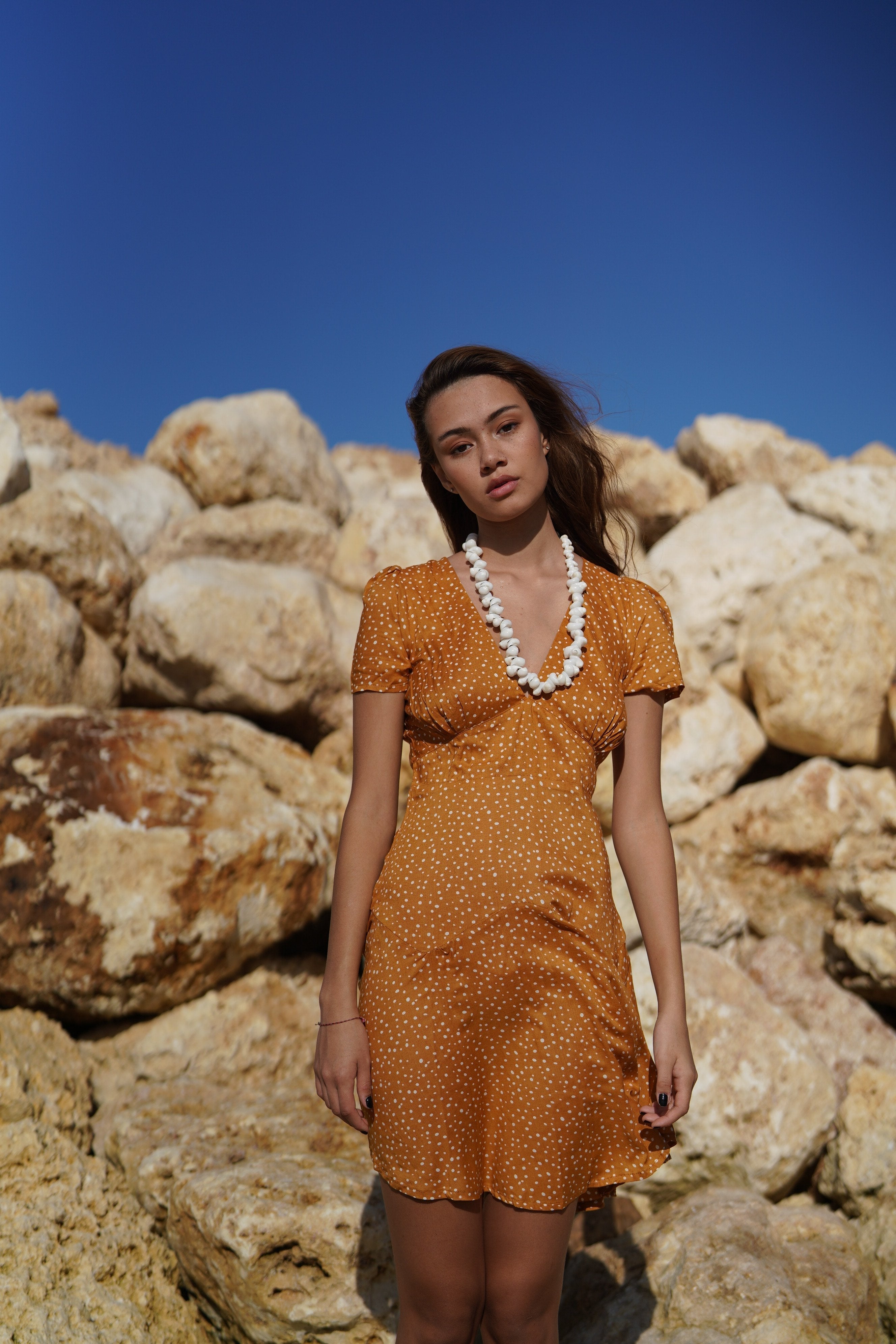 Yellow outfit: what you need to know and tips to wear it at its best ...